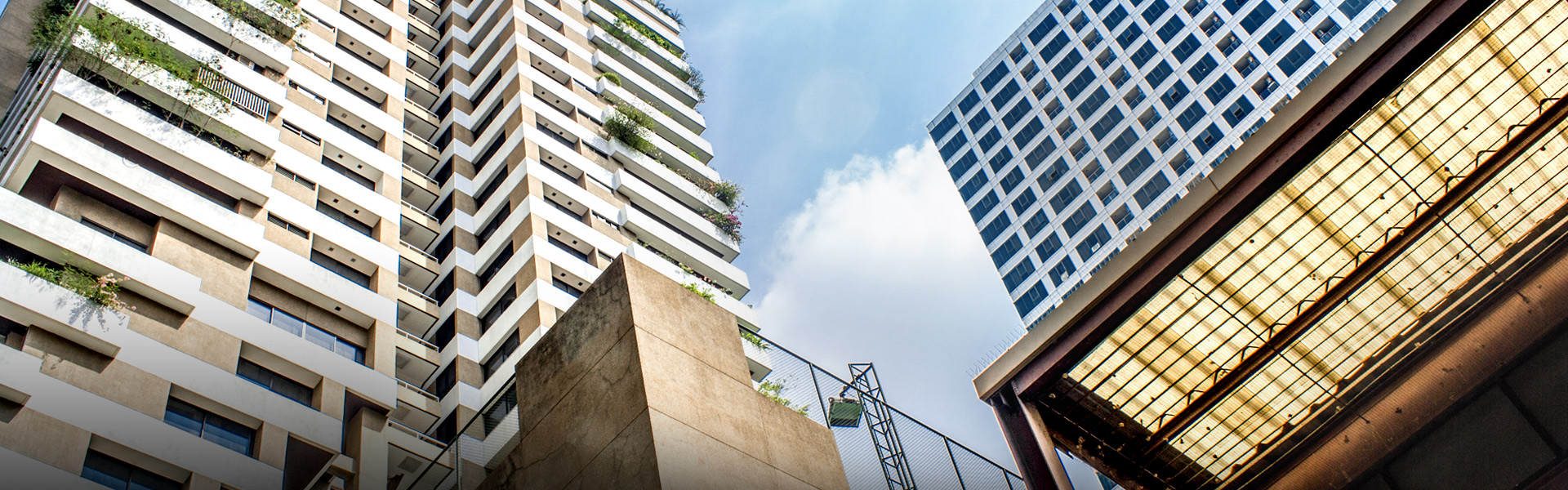 ASOKE Motors – Asoke Towers Premier Location